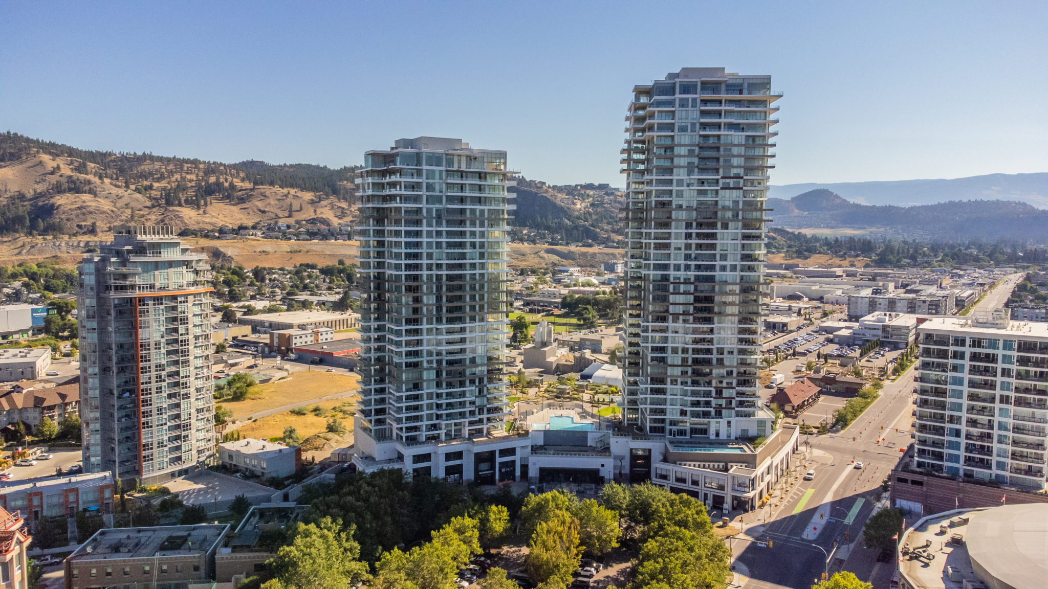 FINAL REMAINING RETAIL OPPORTUNITIES AT ONE WATER STREET - Royal LePage ...